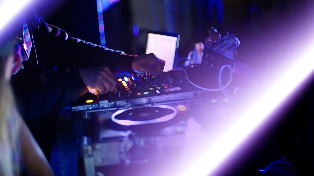 Neon Wipe Effect 🚀 | Essential Transitions with Film Impact - Film Impact